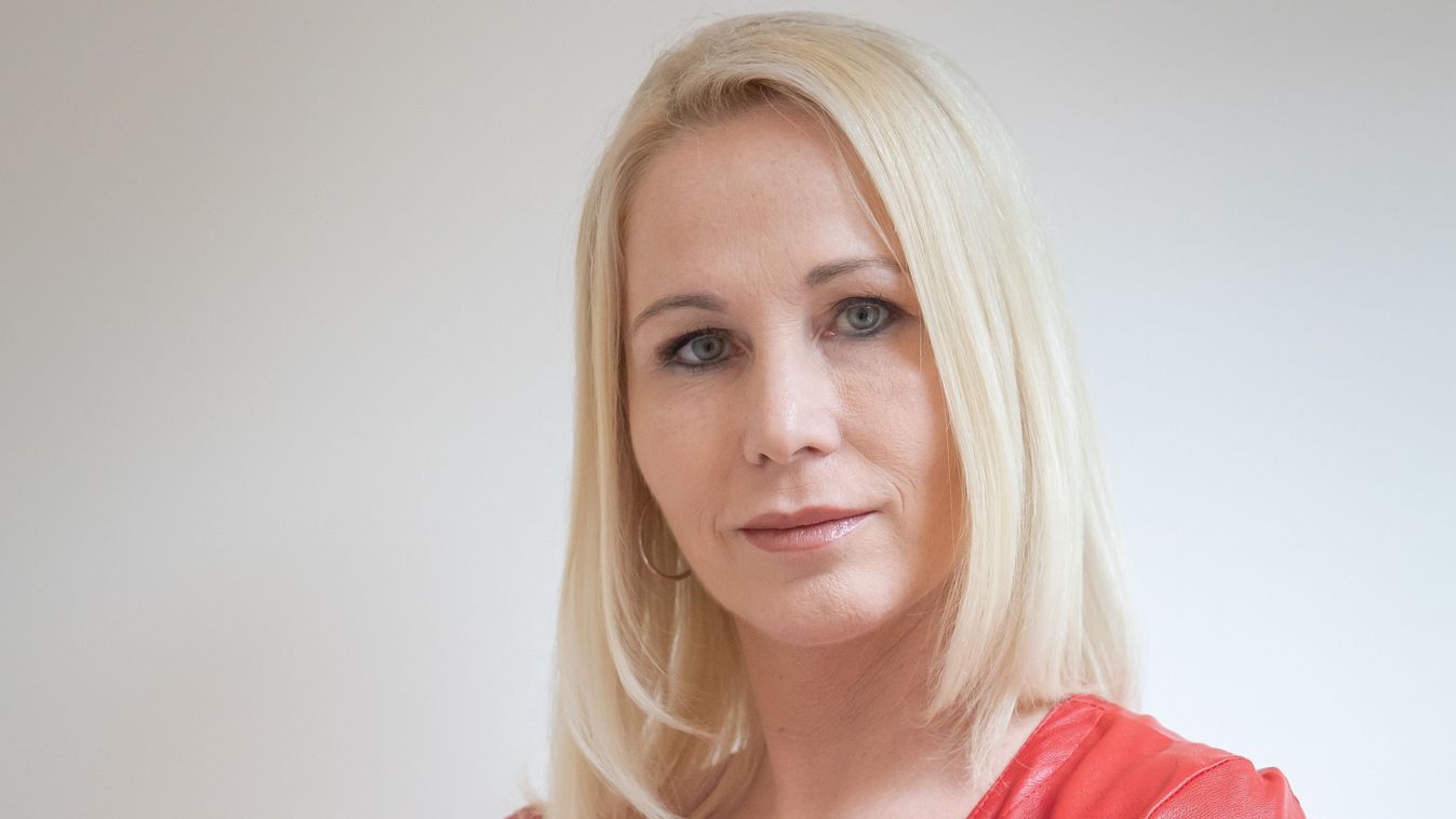 A reptéren omlott össze Miló Viki