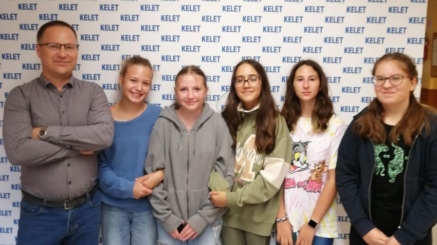 SZON - Médiaszakkörös diákok jártak a szerkesztőségünkben