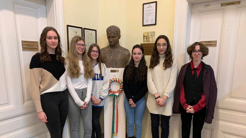 SZON - Kölcseys sikerek az országos anyanyelvi versenyen