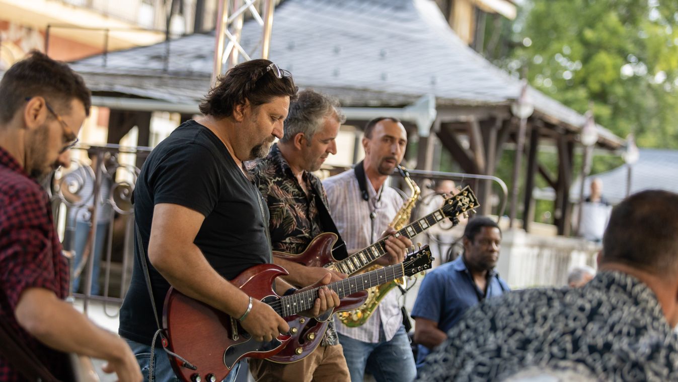 A Szüret Utcza adott koncertet