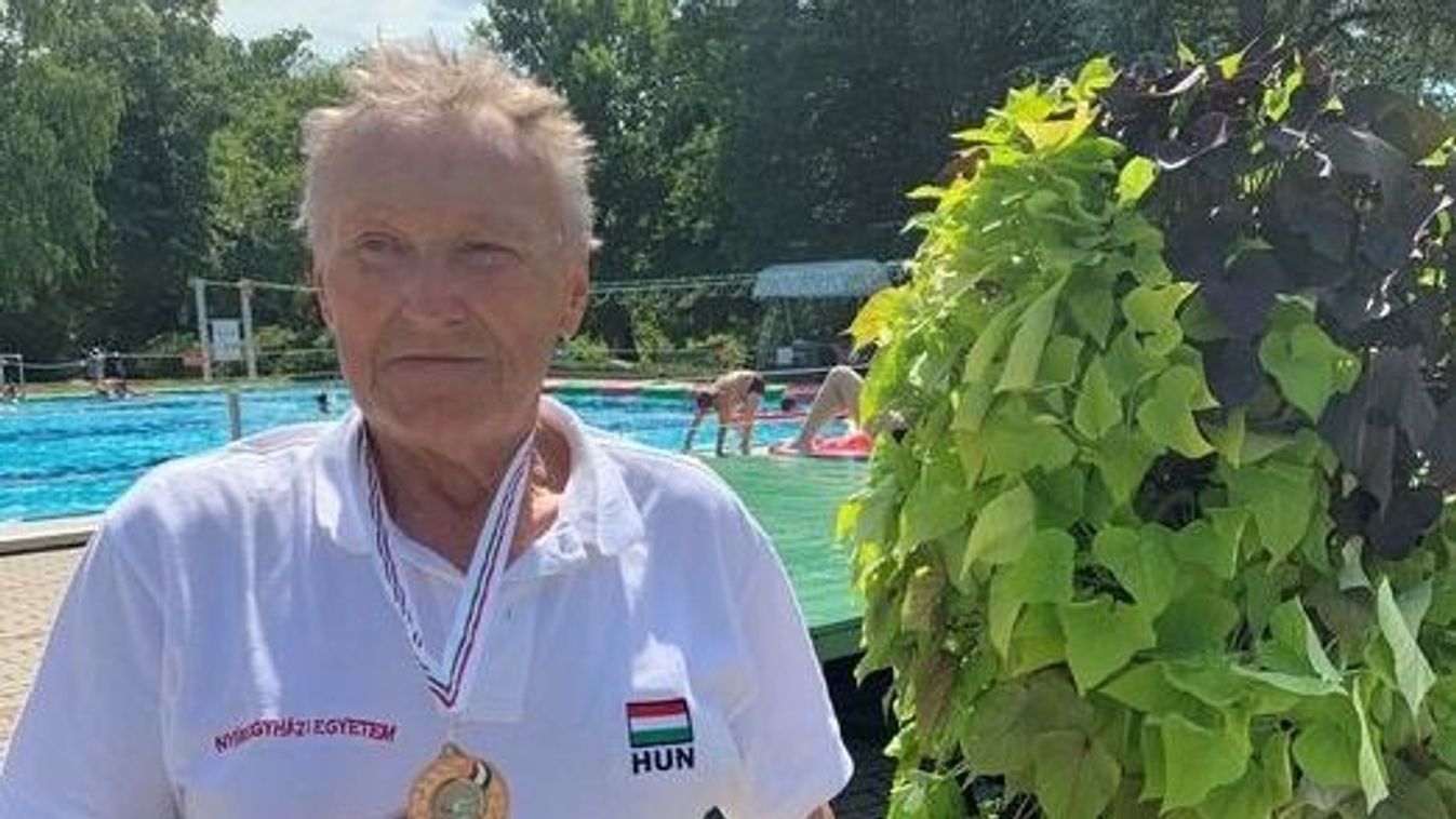 Túl a nyolcvanon is rendszeresen úszik dr. Gajdos László