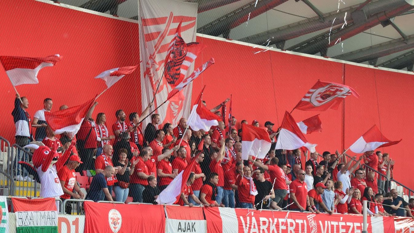 SZON - A szurkolók a csapat mellett állnak