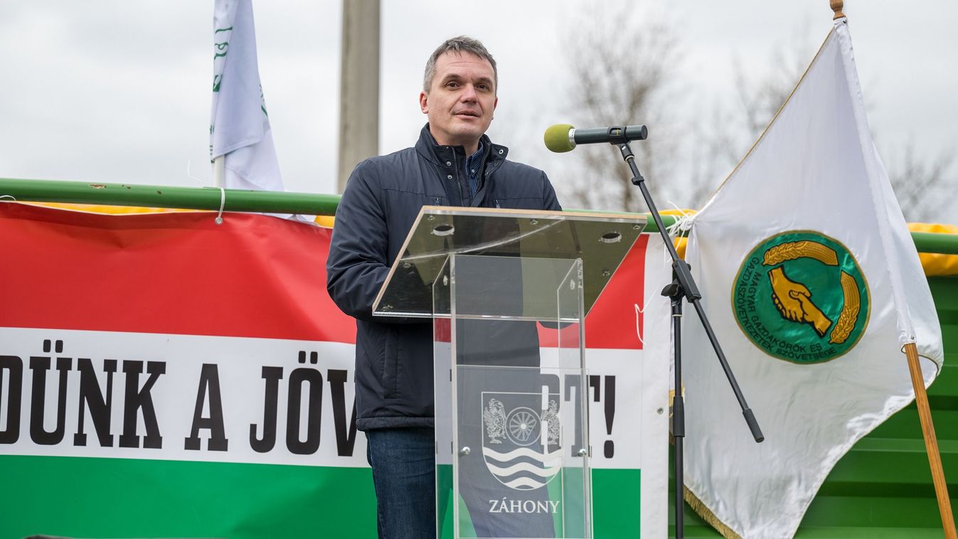 A kamara fontos feladata a gazdák képviselete.