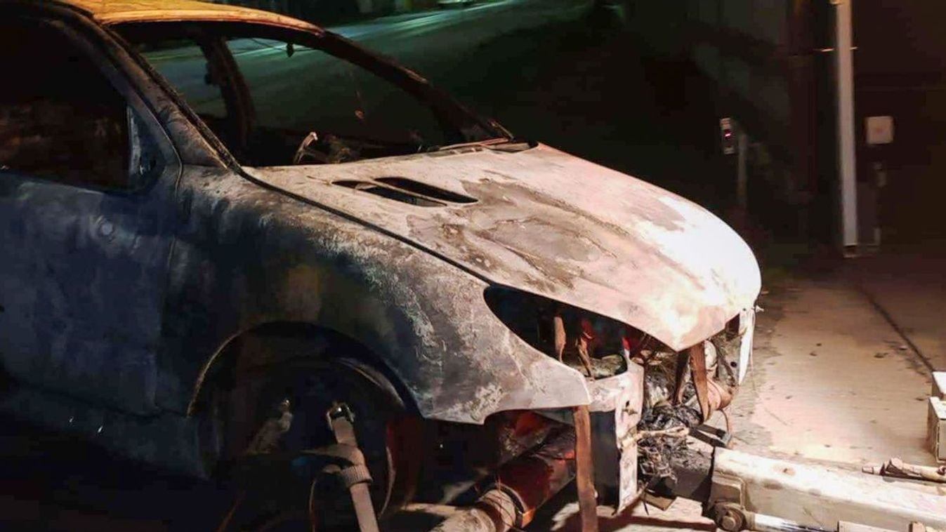 Molnár Mátyás autója kiégett az M3-ason