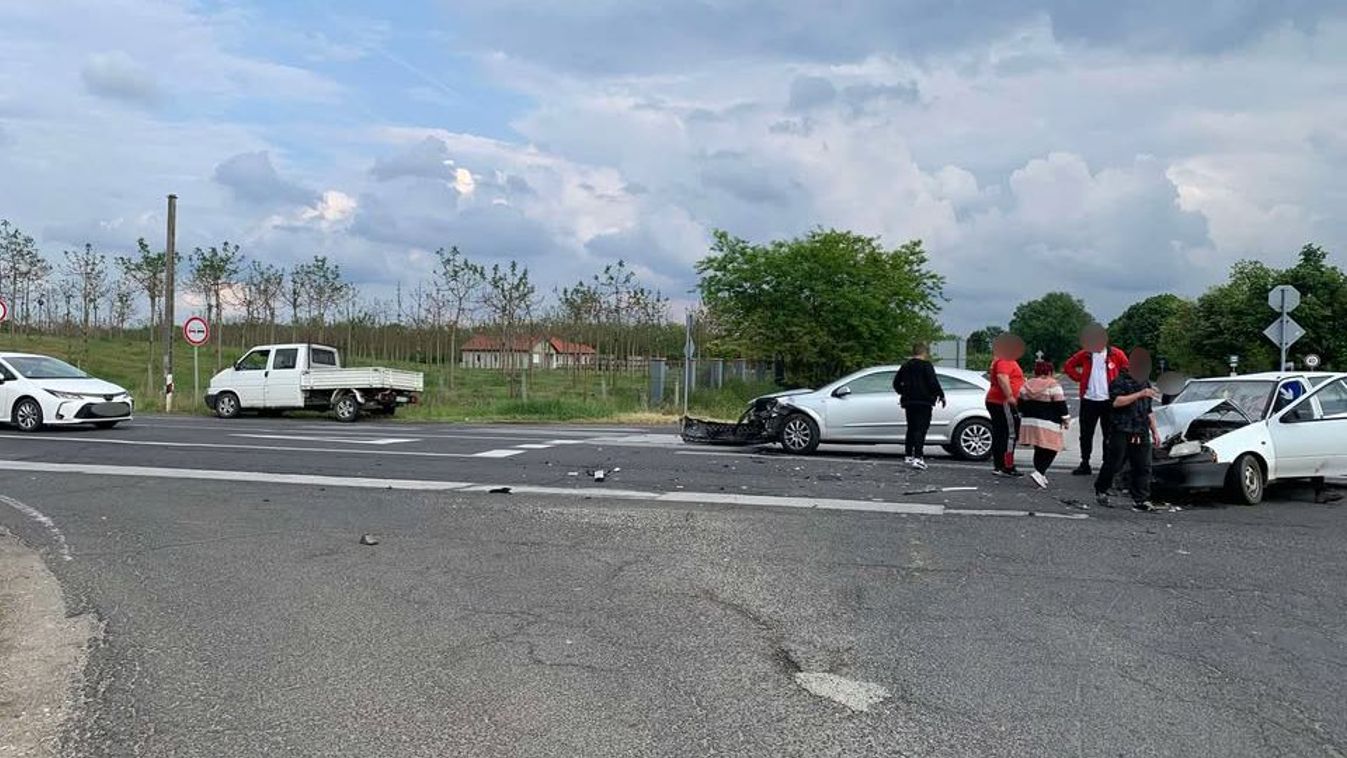 Súlyos baleset történt Rohod határában – az egyik utast feszítővágóval ...