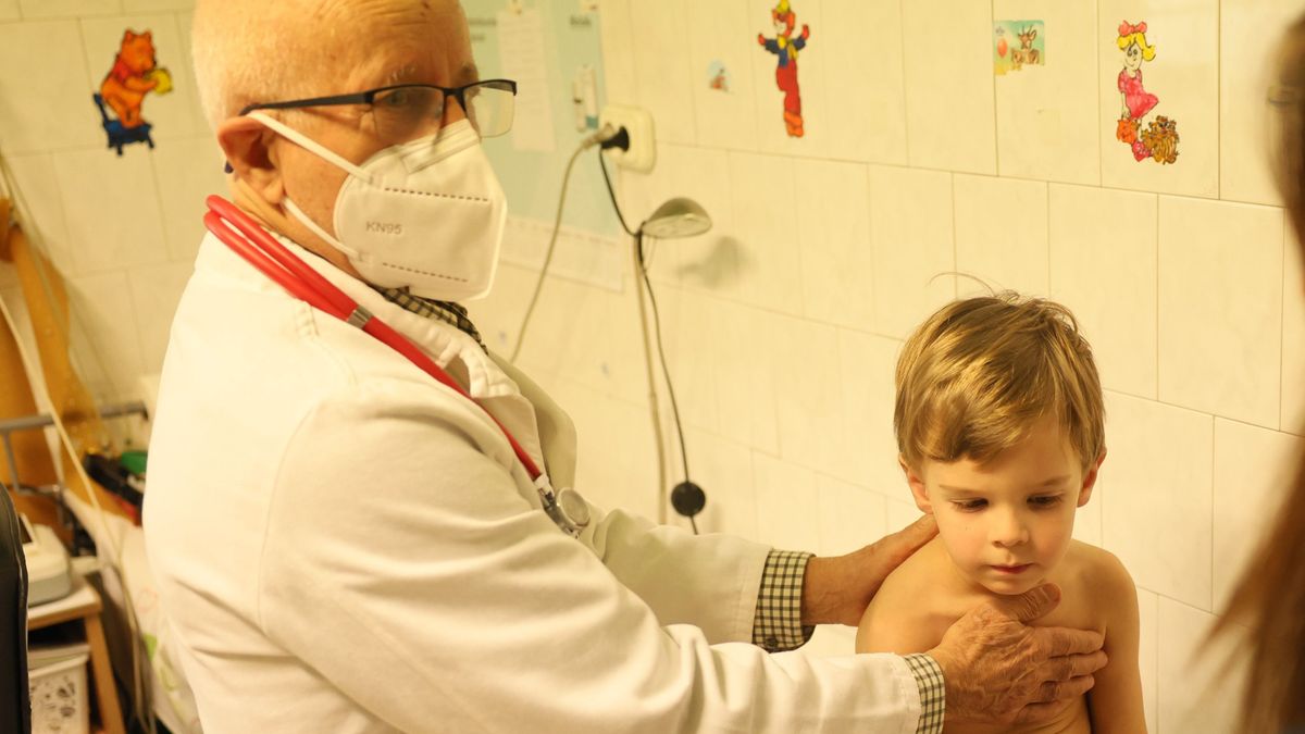 A házi gyermekorvos minden szeptemberben sok beteget lát el